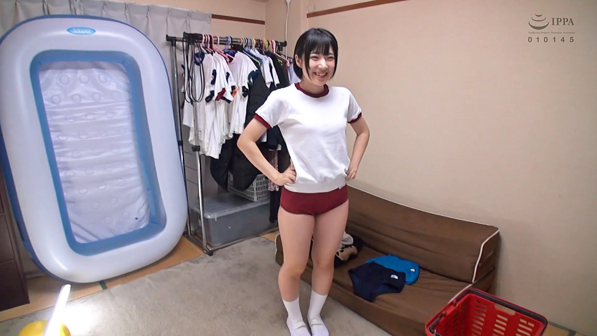 むちむちデカ尻 神ブルマ 皆月ひかる ロリ美少女から人妻、ぽっちゃり娘達にピチピチブルマ&体操着を着せ、ハミパン、ムレムレワレメなど毛穴まで